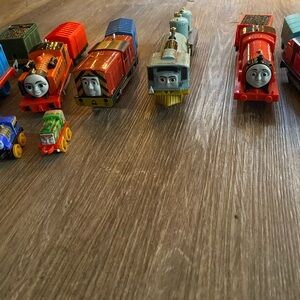 Thomas & Friends | Toys | Thomas The Train Motorized Trains And Carts ...